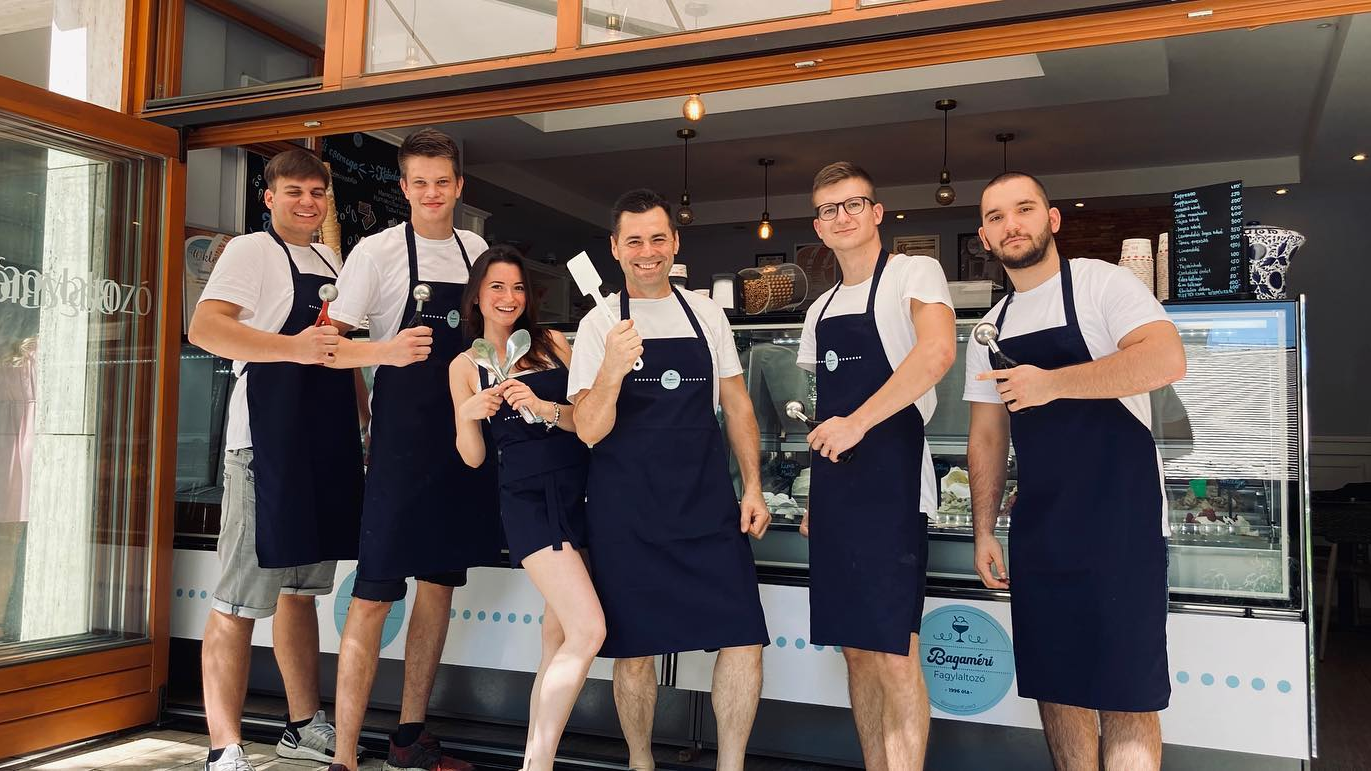 Bronzérmes fagyit nyalhatsz, ha Balatonfüreden jársz, de ehhez kedvelni ...